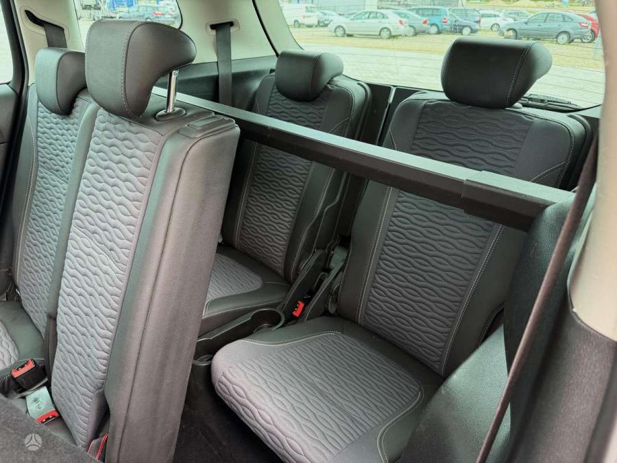 Sarkans Opel Zafira 2012 Tauragė, ar dzinēja tilpumu 2.00 L un nobraukumu 276 tūkst. km par 4750 €, foto 25 vietnē AUTOMOTO.COM.LV
