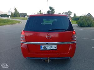 Red Opel Zafira 2012 in Siauliai, with an engine capacity of 1.70 L and mileage of 300 thousand km for 2550 €, photo 7 on AUTOMOTO.COM.LV