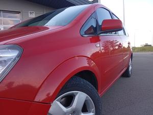 Red Opel Zafira 2012 in Siauliai, with an engine capacity of 1.70 L and mileage of 300 thousand km for 2550 €, photo 10 on AUTOMOTO.COM.LV