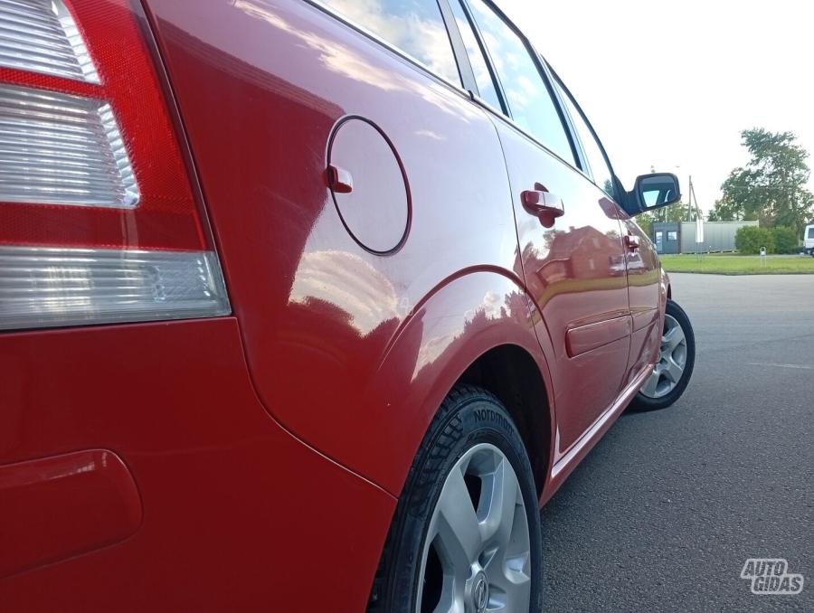 Red Opel Zafira 2012 in Siauliai, with an engine capacity of 1.70 L and mileage of 300 thousand km for 2550 €, photo 11 on AUTOMOTO.COM.LV