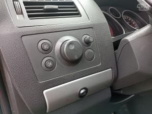 Red Opel Zafira 2012 in Siauliai, with an engine capacity of 1.70 L and mileage of 300 thousand km for 2550 €, photo 24 on AUTOMOTO.COM.LV