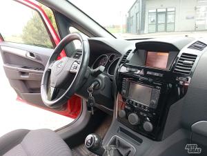 Red Opel Zafira 2012 in Siauliai, with an engine capacity of 1.70 L and mileage of 300 thousand km for 2550 €, photo 25 on AUTOMOTO.COM.LV