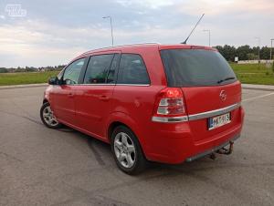 Sarkans Opel Zafira 2012 Viļņa, ar dzinēja tilpumu 1.70 L un nobraukumu 300 tūkst. km par 2550 €, foto 5 vietnē AUTOMOTO.COM.LV