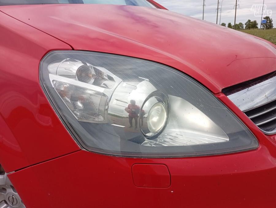 Sarkans Opel Zafira 2012 Viļņa, ar dzinēja tilpumu 1.70 L un nobraukumu 300 tūkst. km par 2550 €, foto 20 vietnē AUTOMOTO.COM.LV