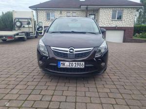 Sarkans Opel Zafira 2015 Utena, ar dzinēja tilpumu 1.60 L un nobraukumu 225 tūkst. km par 6150 €, foto 3 vietnē AUTOMOTO.COM.LV