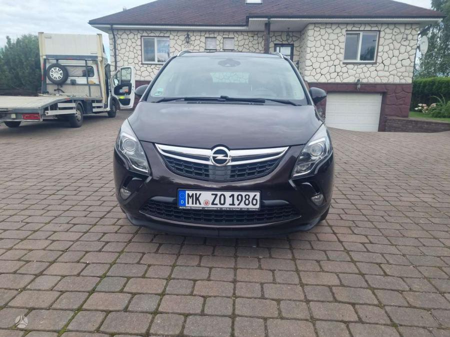 Sarkans Opel Zafira 2015 Utena, ar dzinēja tilpumu 1.60 L un nobraukumu 225 tūkst. km par 6150 €, foto 3 vietnē AUTOMOTO.COM.LV