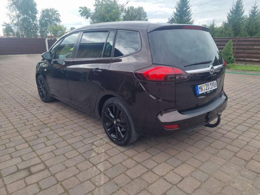 Sarkans Opel Zafira 2015 Utena, ar dzinēja tilpumu 1.60 L un nobraukumu 225 tūkst. km par 6150 €, foto 5 vietnē AUTOMOTO.COM.LV