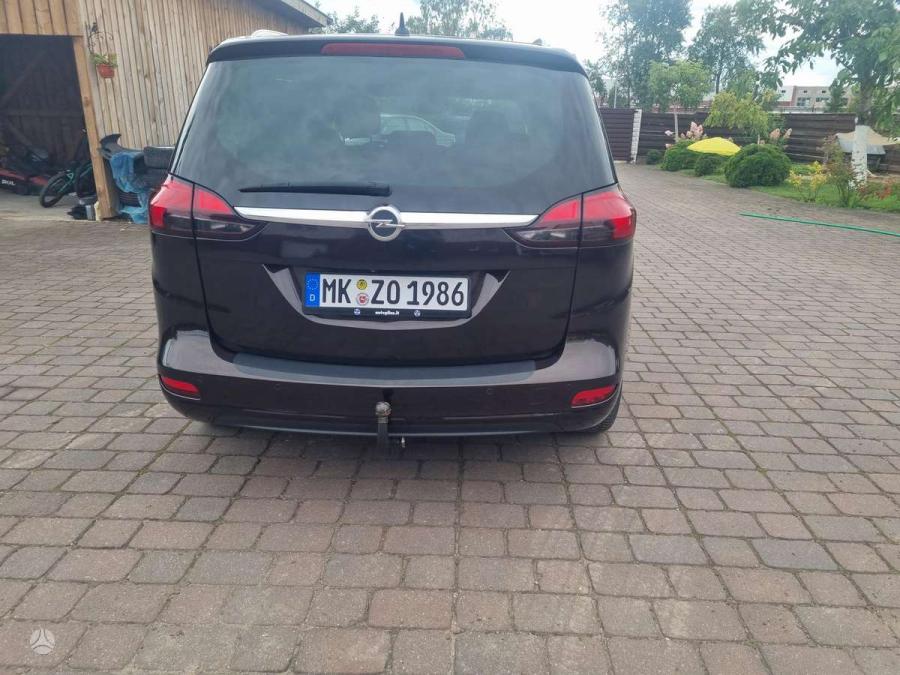 Sarkans Opel Zafira 2015 Utena, ar dzinēja tilpumu 1.60 L un nobraukumu 225 tūkst. km par 6150 €, foto 6 vietnē AUTOMOTO.COM.LV