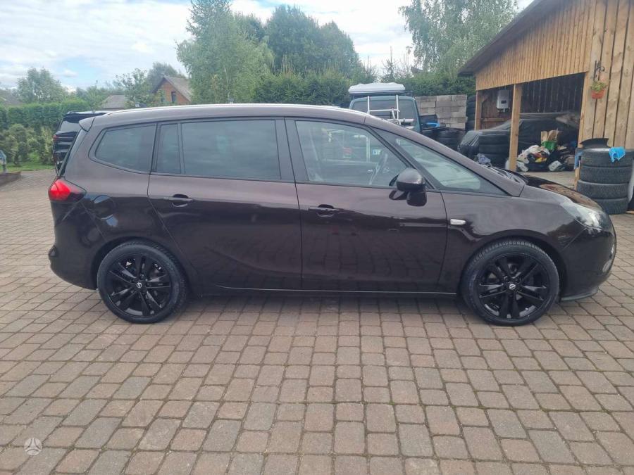 Sarkans Opel Zafira 2015 Utena, ar dzinēja tilpumu 1.60 L un nobraukumu 225 tūkst. km par 6150 €, foto 9 vietnē AUTOMOTO.COM.LV