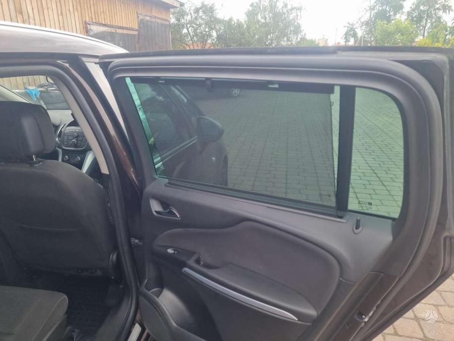 Sarkans Opel Zafira 2015 Utena, ar dzinēja tilpumu 1.60 L un nobraukumu 225 tūkst. km par 6150 €, foto 16 vietnē AUTOMOTO.COM.LV