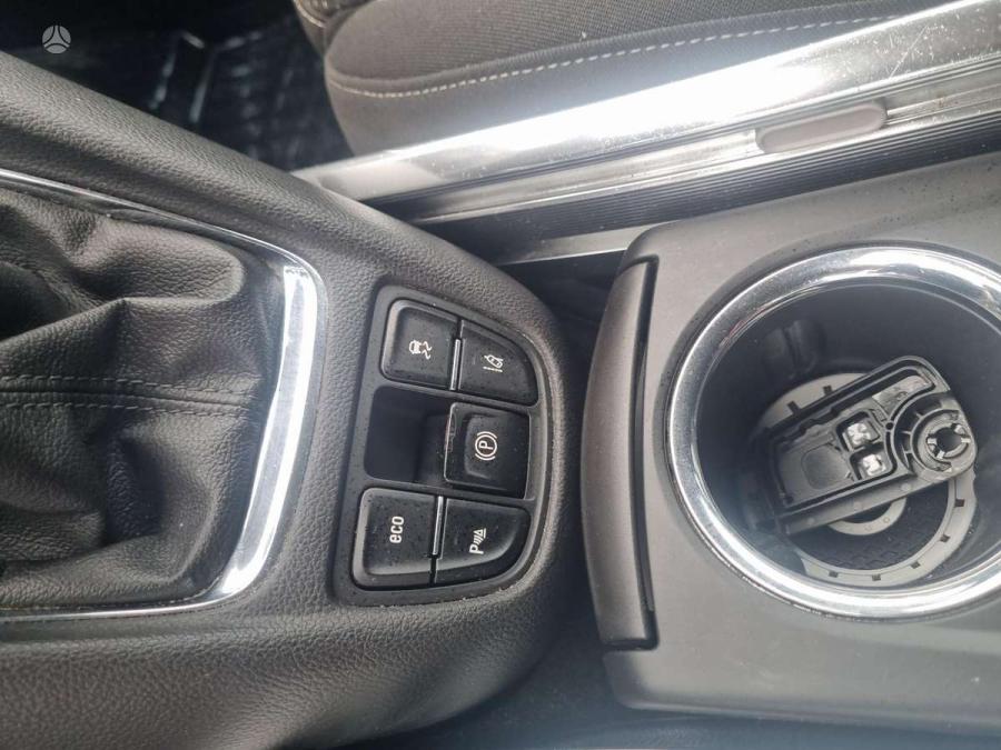 Sarkans Opel Zafira 2015 Utena, ar dzinēja tilpumu 1.60 L un nobraukumu 225 tūkst. km par 6150 €, foto 20 vietnē AUTOMOTO.COM.LV