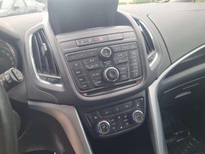 Sarkans Opel Zafira 2015 Utena, ar dzinēja tilpumu 1.60 L un nobraukumu 225 tūkst. km par 6150 €, foto 23 vietnē AUTOMOTO.COM.LV