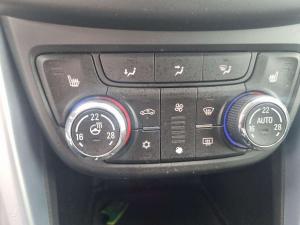 Sarkans Opel Zafira 2015 Utena, ar dzinēja tilpumu 1.60 L un nobraukumu 225 tūkst. km par 6150 €, foto 24 vietnē AUTOMOTO.COM.LV