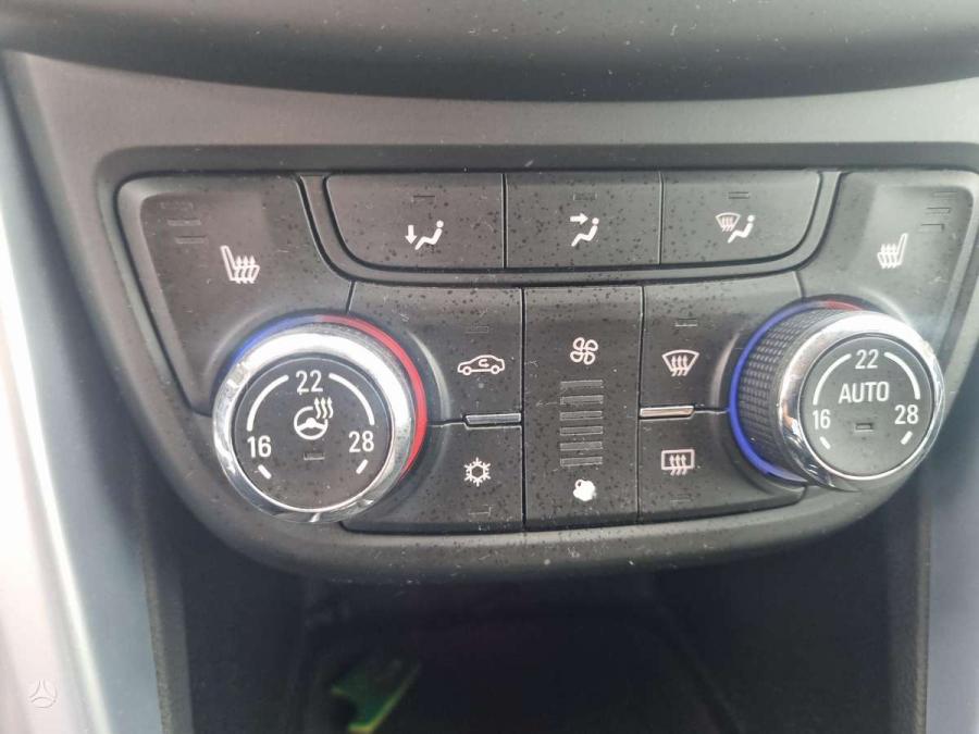 Sarkans Opel Zafira 2015 Utena, ar dzinēja tilpumu 1.60 L un nobraukumu 225 tūkst. km par 6150 €, foto 24 vietnē AUTOMOTO.COM.LV
