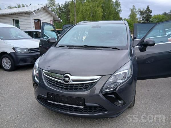 Sarkans Opel Zafira 2016 Rīga, ar dzinēja tilpumu 2.00 L un nobraukumu 220 tūkst. km par 9400 €, foto 3 vietnē AUTOMOTO.COM.LV