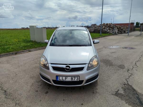 Opel Zafira 2006 in Siauliai, with an engine capacity of 1.90 L and mileage of 296 thousand km for 1400 €, photo 2 on AUTOMOTO.COM.LV