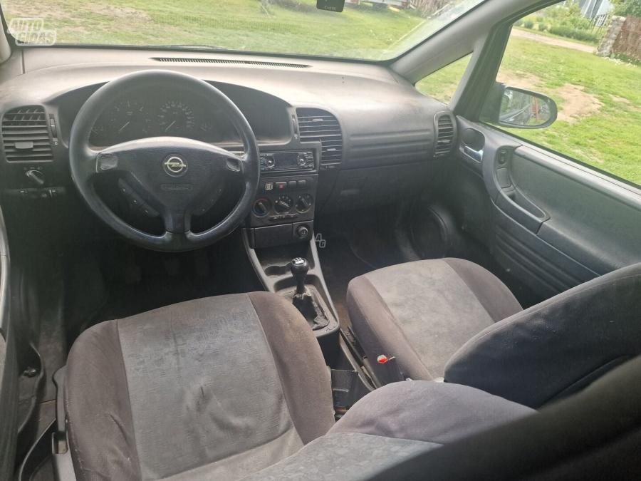 Opel Zafira 2001 in Anyksciai, with an engine capacity of 2.00 L and mileage of 390 thousand km for 480 €, photo 7 on AUTOMOTO.COM.LV