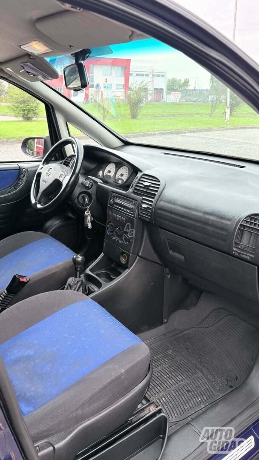 Opel Zafira 2002 in Klaipeda, with an engine capacity of 1.90 L and mileage of 290 thousand km for 1200 €, photo 7 on AUTOMOTO.COM.LV
