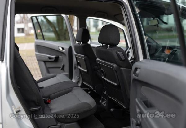 Opel Zafira 2006 in Tallinn, with an engine capacity of 1.90 L and mileage of 404 thousand km for 1599 €, photo 11 on AUTOMOTO.COM.LV