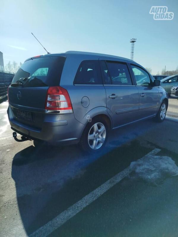 Opel Zafira 2011 Marijampole, ar dzinēja tilpumu 1.80 L un nobraukumu 211 tūkst. km par 2950 €, foto 3 vietnē AUTOMOTO.COM.LV