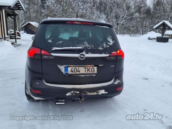 Opel Zafira 2013 in Rakvere, with an engine capacity of 2.00 L and mileage of 318 thousand km for 5000 €, photo 4 on AUTOMOTO.COM.LV