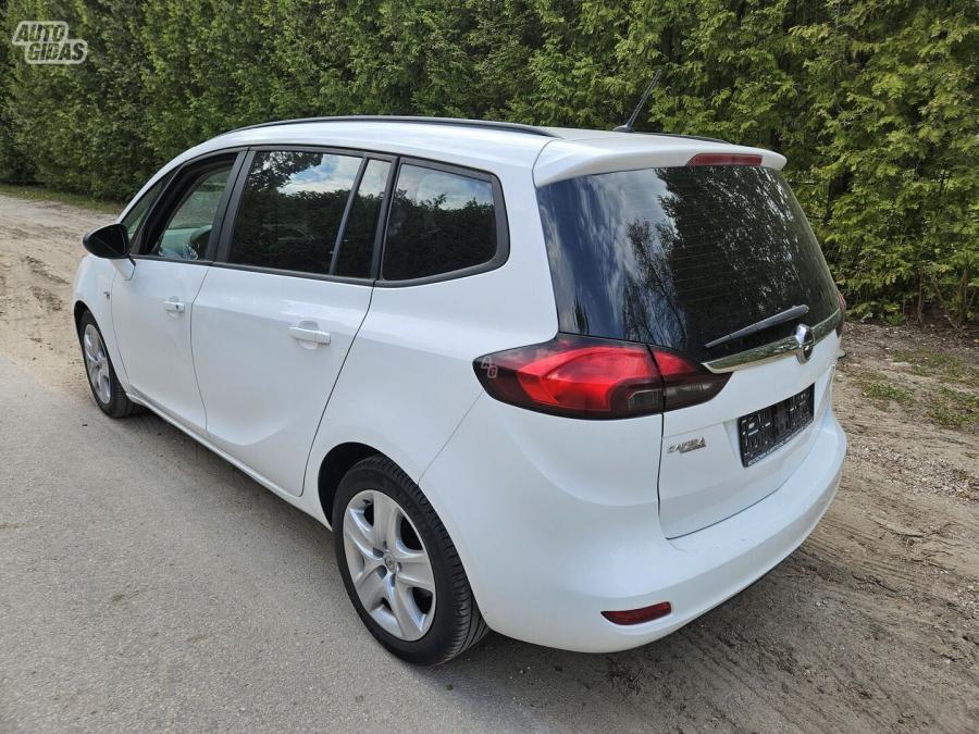 Opel Zafira 2013 in Prienai, with an engine capacity of 2.00 L and mileage of 280 thousand km for 3000 €, photo 7 on AUTOMOTO.COM.LV