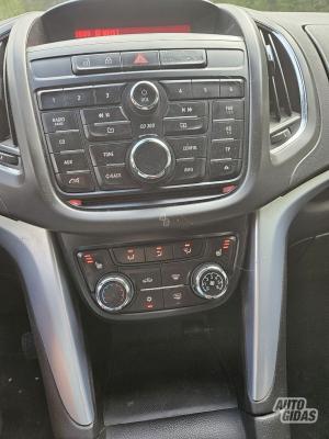 Opel Zafira 2013 in Prienai, with an engine capacity of 2.00 L and mileage of 280 thousand km for 3000 €, photo 17 on AUTOMOTO.COM.LV