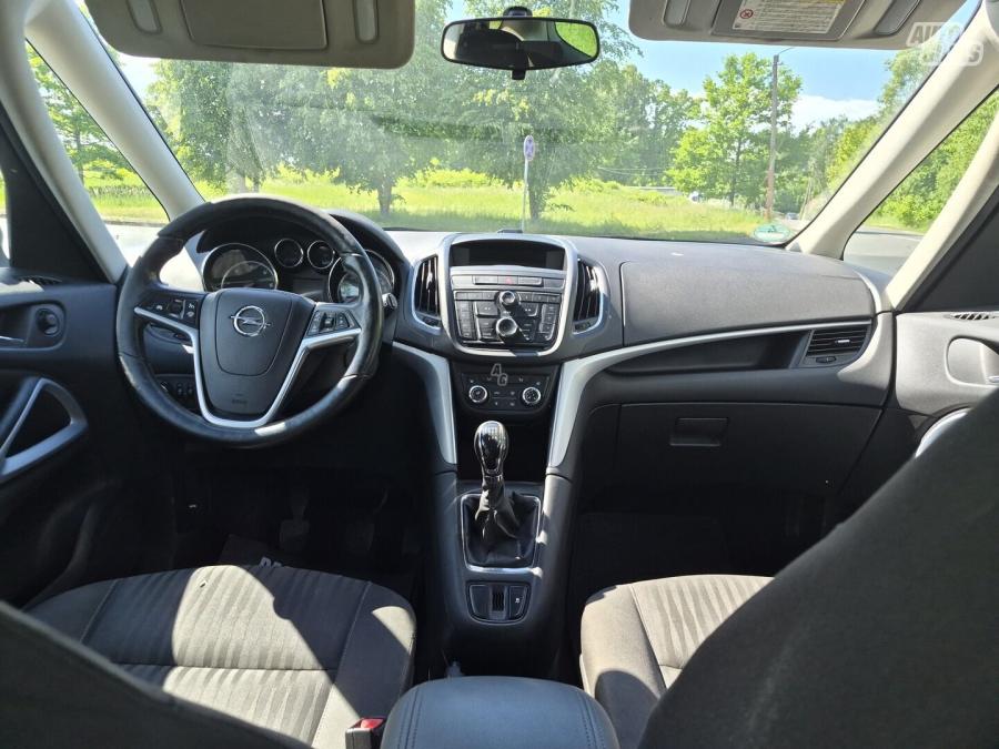 Opel Zafira 2013 in Kaunas, with an engine capacity of 2.00 L and mileage of 312 thousand km for 3500 €, photo 11 on AUTOMOTO.COM.LV
