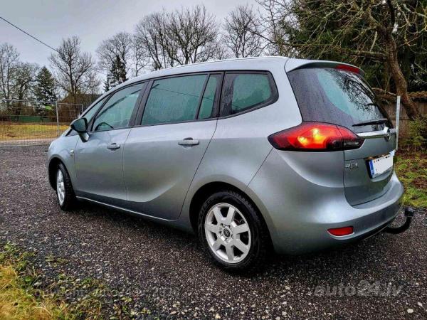 Opel Zafira 2014 Tallina, ar dzinēja tilpumu 1.60 L un nobraukumu 272 tūkst. km par 6500 €, foto 6 vietnē AUTOMOTO.COM.LV