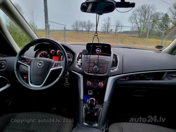 Opel Zafira 2014 Tallina, ar dzinēja tilpumu 1.60 L un nobraukumu 272 tūkst. km par 6500 €, foto 7 vietnē AUTOMOTO.COM.LV