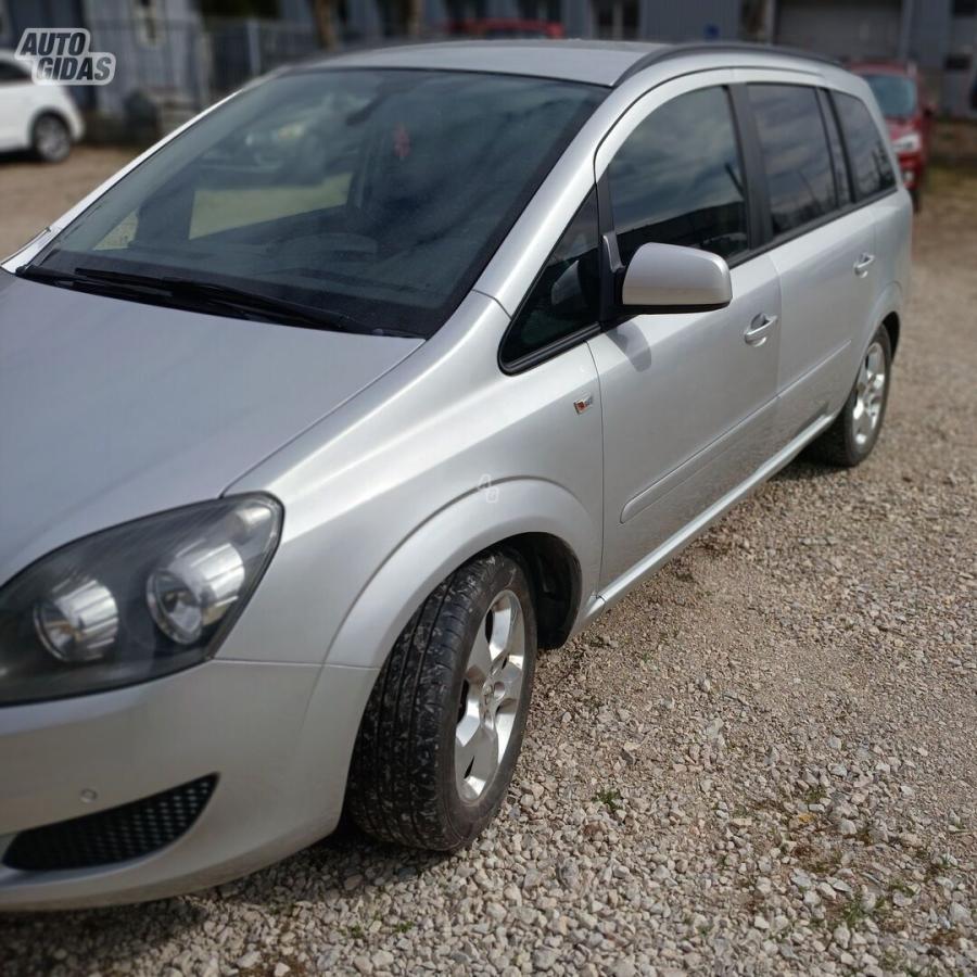 Opel Zafira 2014 Radviliškis, ar dzinēja tilpumu 1.70 L un nobraukumu 287 tūkst. km par 2850 €, foto 3 vietnē AUTOMOTO.COM.LV