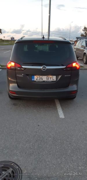 Opel Zafira 2014 Tallina, ar dzinēja tilpumu 1.60 L un nobraukumu 239 tūkst. km par 6950 €, foto 3 vietnē AUTOMOTO.COM.LV
