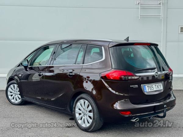 Opel Zafira 2014 in Tallinn, with an engine capacity of 2.00 L and mileage of 242 thousand km for 5299 €, photo 3 on AUTOMOTO.COM.LV