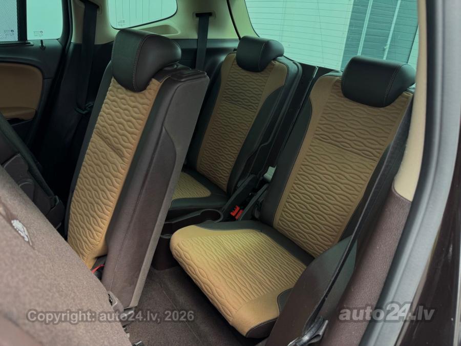 Opel Zafira 2014 in Tallinn, with an engine capacity of 2.00 L and mileage of 242 thousand km for 5299 €, photo 14 on AUTOMOTO.COM.LV