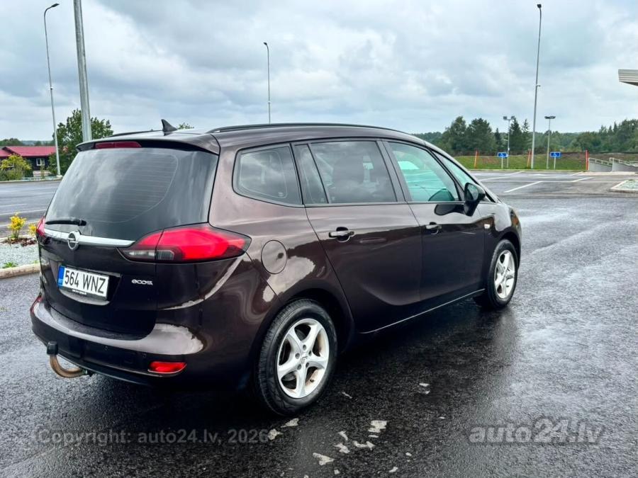 Opel Zafira 2015 in Narva, with an engine capacity of 1.60 L and mileage of 310 thousand km for 3990 €, photo 6 on AUTOMOTO.COM.LV
