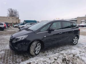 Черный Опель Zafira Tourer 2012 в Таураге, объемом двигателя 1.96 л и пробегом 260 тыс. км за 4650 €, фото 3 на AUTOMOTO.COM.LV