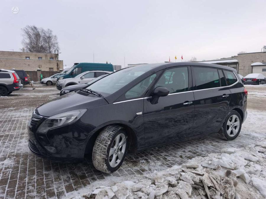 Черный Опель Zafira Tourer 2012 в Таураге, объемом двигателя 1.96 л и пробегом 260 тыс. км за 4650 €, фото 3 на AUTOMOTO.COM.LV