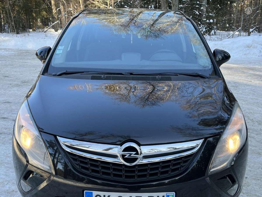 Черный Опель Zafira Tourer 2012 в Таураге, объемом двигателя 1.96 л и пробегом 212 тыс. км за 4250 €, фото 2 на AUTOMOTO.COM.LV