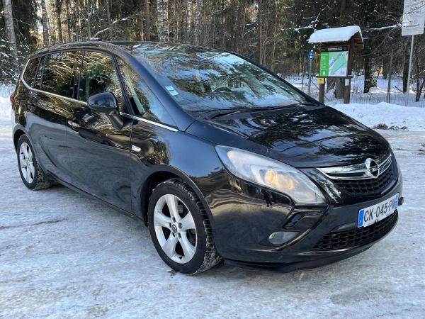 Черный Опель Zafira Tourer 2012 в Таураге, объемом двигателя 1.96 л и пробегом 212 тыс. км за 4250 €, фото 3 на AUTOMOTO.COM.LV