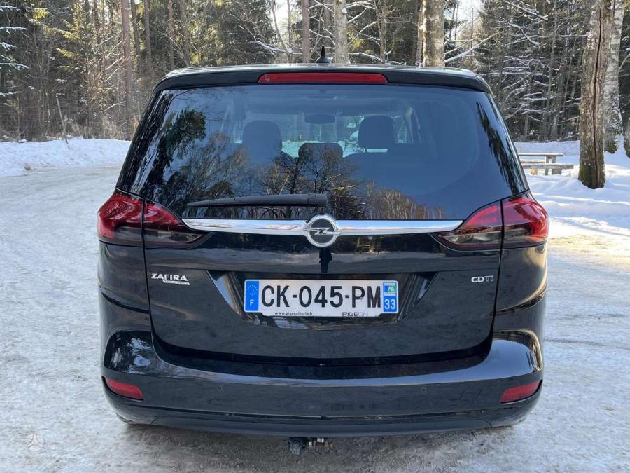 Черный Опель Zafira Tourer 2012 в Таураге, объемом двигателя 1.96 л и пробегом 212 тыс. км за 4250 €, фото 6 на AUTOMOTO.COM.LV