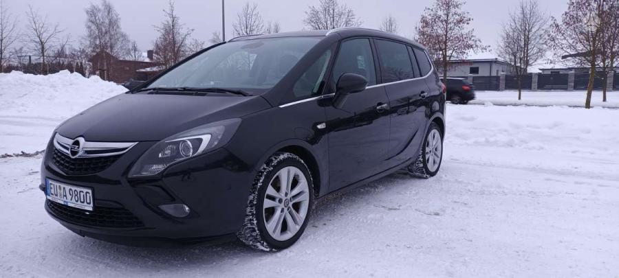 Melns Opel Zafira Tourer 2012 Šauļi, ar dzinēja tilpumu 1.96 L un nobraukumu 131 tūkst. km par 5350 €, foto 2 vietnē AUTOMOTO.COM.LV