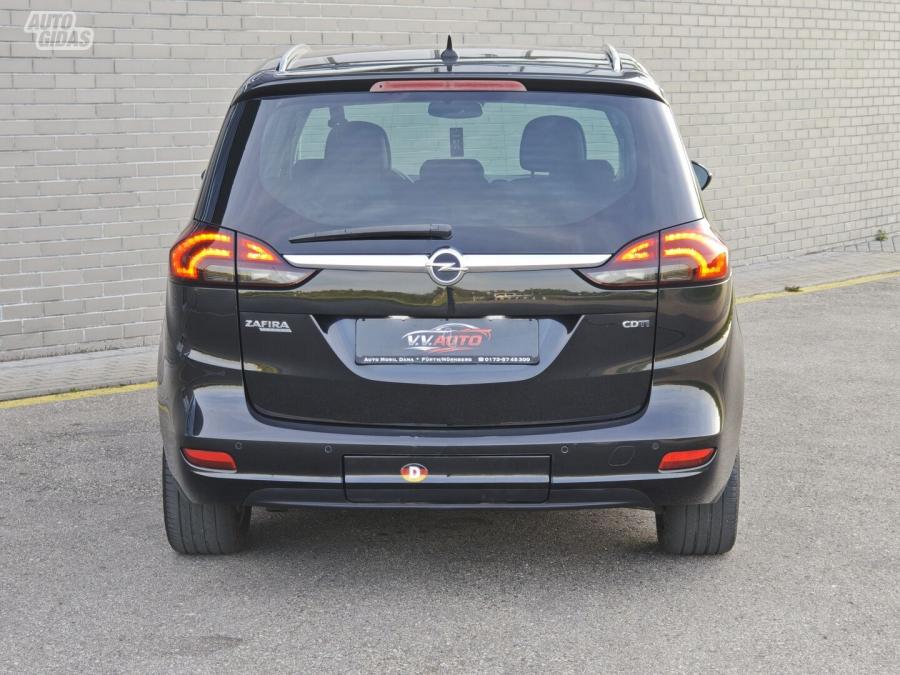 Black Opel Zafira Tourer 2012 in Vilnius, with an engine capacity of 2.00 L and mileage of 291 thousand km for 5300 €, photo 8 on AUTOMOTO.COM.LV
