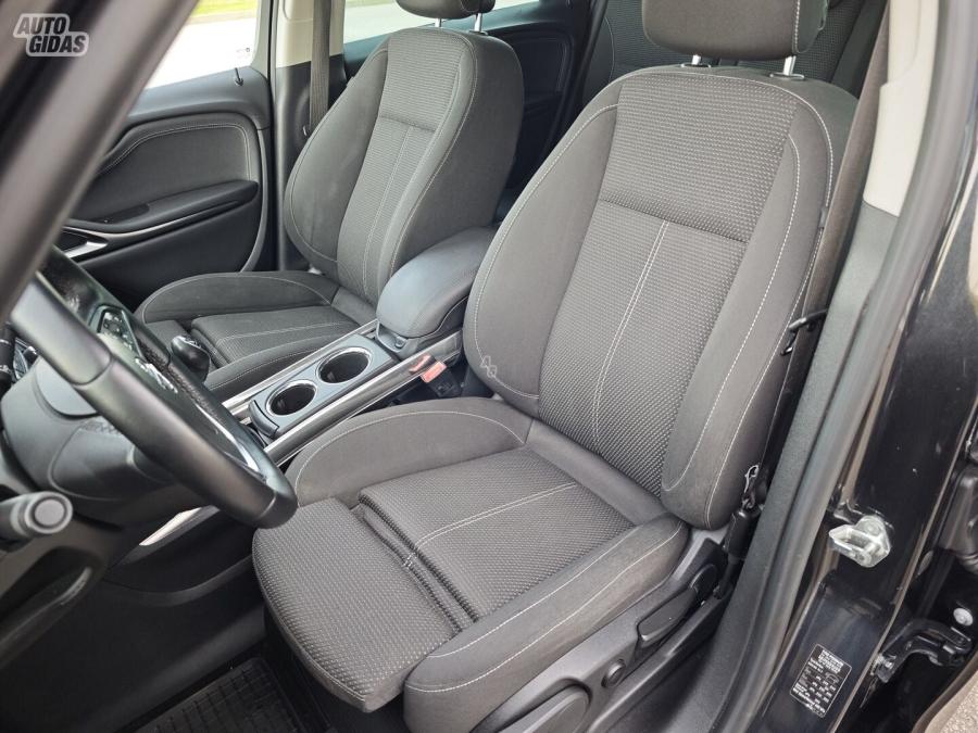 Black Opel Zafira Tourer 2012 in Vilnius, with an engine capacity of 2.00 L and mileage of 291 thousand km for 5300 €, photo 13 on AUTOMOTO.COM.LV