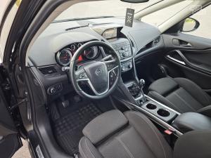 Black Opel Zafira Tourer 2012 in Vilnius, with an engine capacity of 2.00 L and mileage of 291 thousand km for 5300 €, photo 16 on AUTOMOTO.COM.LV