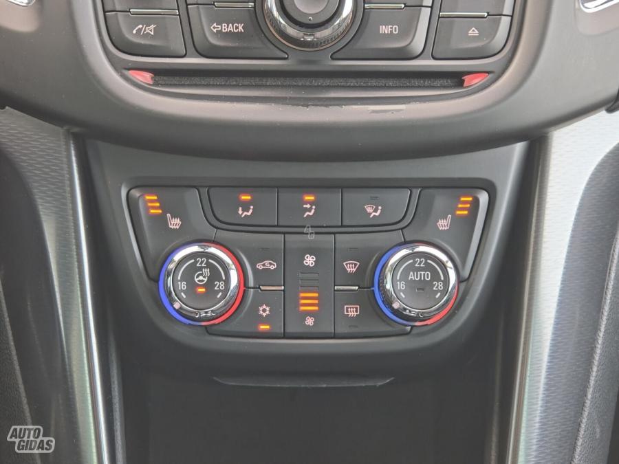Black Opel Zafira Tourer 2012 in Vilnius, with an engine capacity of 2.00 L and mileage of 291 thousand km for 5300 €, photo 18 on AUTOMOTO.COM.LV