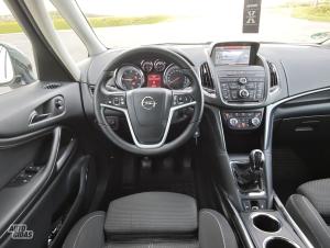 Black Opel Zafira Tourer 2012 in Vilnius, with an engine capacity of 2.00 L and mileage of 291 thousand km for 5300 €, photo 19 on AUTOMOTO.COM.LV