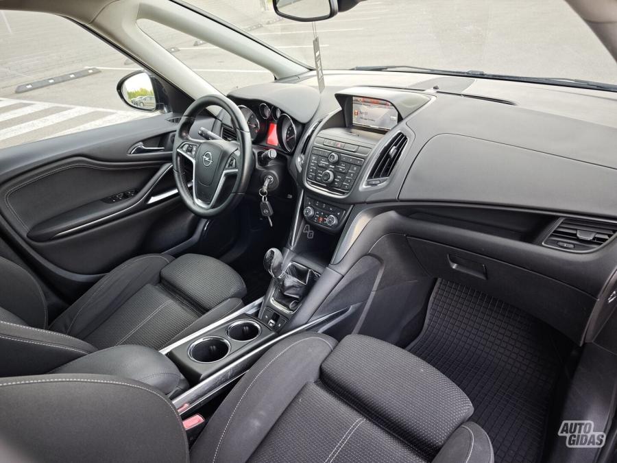 Black Opel Zafira Tourer 2012 in Vilnius, with an engine capacity of 2.00 L and mileage of 291 thousand km for 5300 €, photo 22 on AUTOMOTO.COM.LV