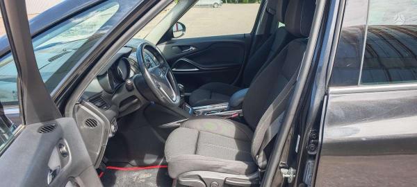 Black Opel Zafira Tourer 2012 in Utena, with an engine capacity of 1.96 L and mileage of 205 thousand km for 4650 €, photo 9 on AUTOMOTO.COM.LV