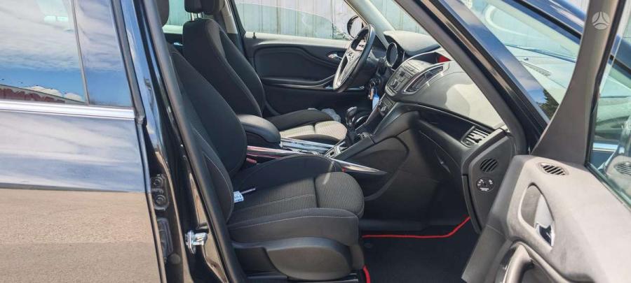 Черный Опель Zafira Tourer 2012 в Утена, объемом двигателя 1.96 л и пробегом 205 тыс. км за 4650 €, фото 13 на AUTOMOTO.COM.LV