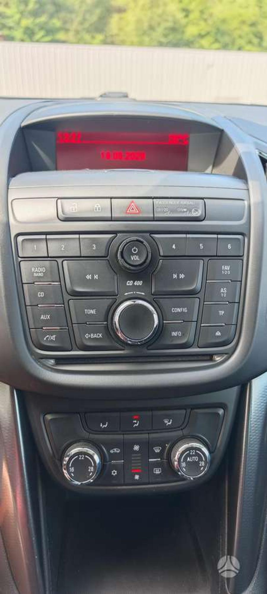 Черный Опель Zafira Tourer 2012 в Утена, объемом двигателя 1.96 л и пробегом 205 тыс. км за 4650 €, фото 17 на AUTOMOTO.COM.LV